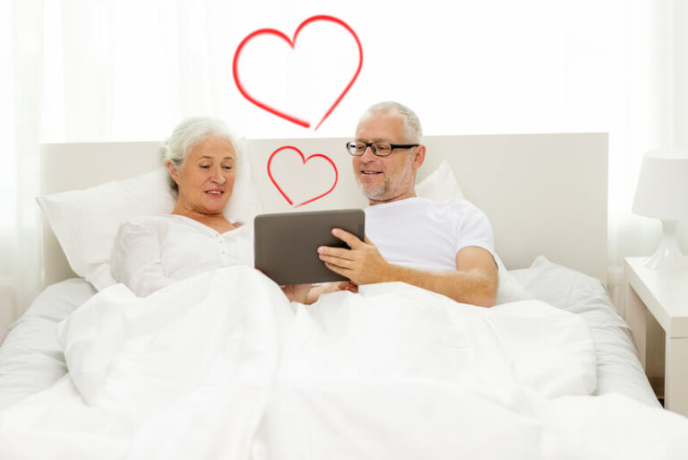 Liebe im Alter: Glückliche Beziehungen auch im Alter führen?